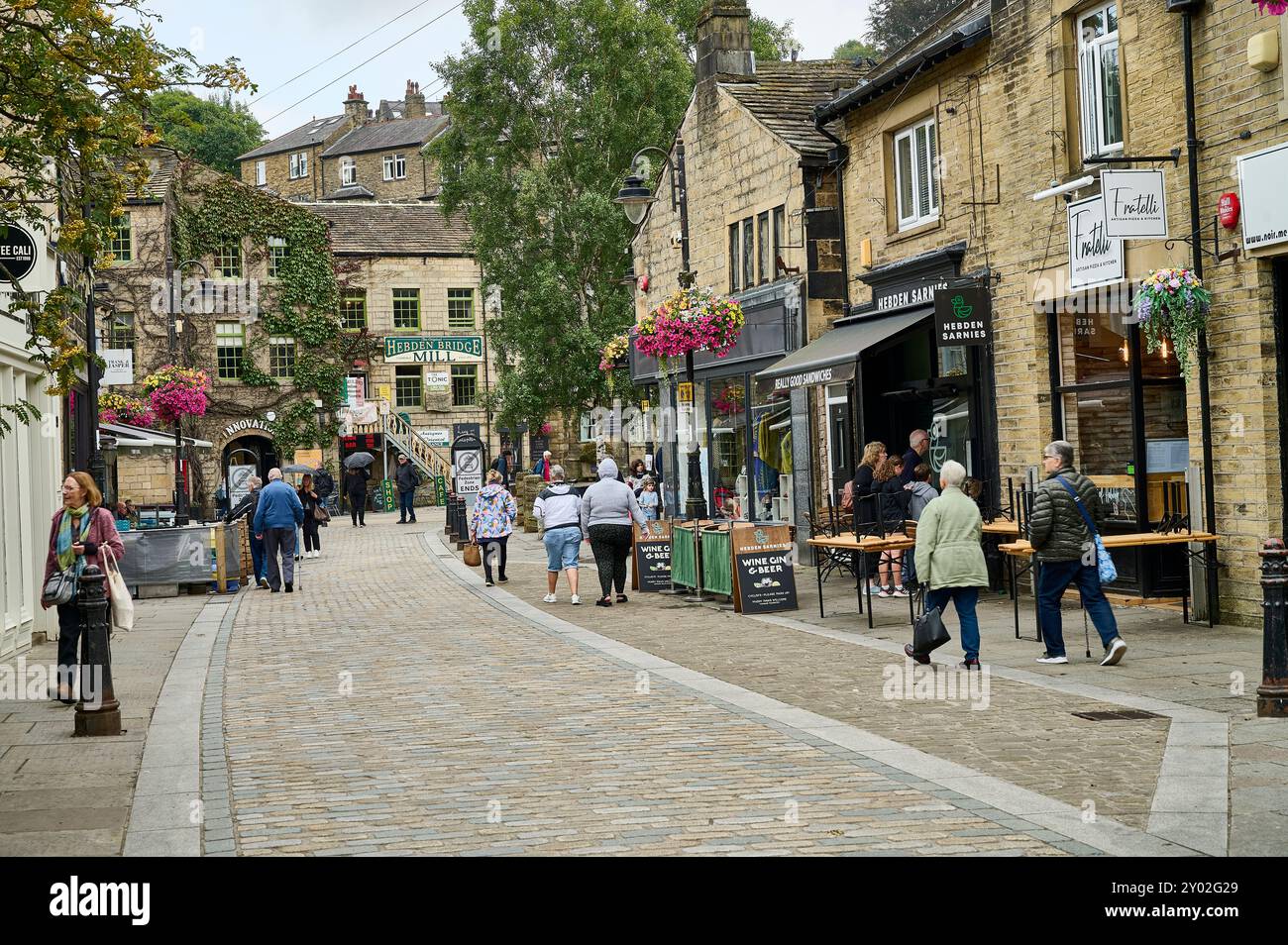 Hebden bridge and shops hi-res stock photography and images - Alamy