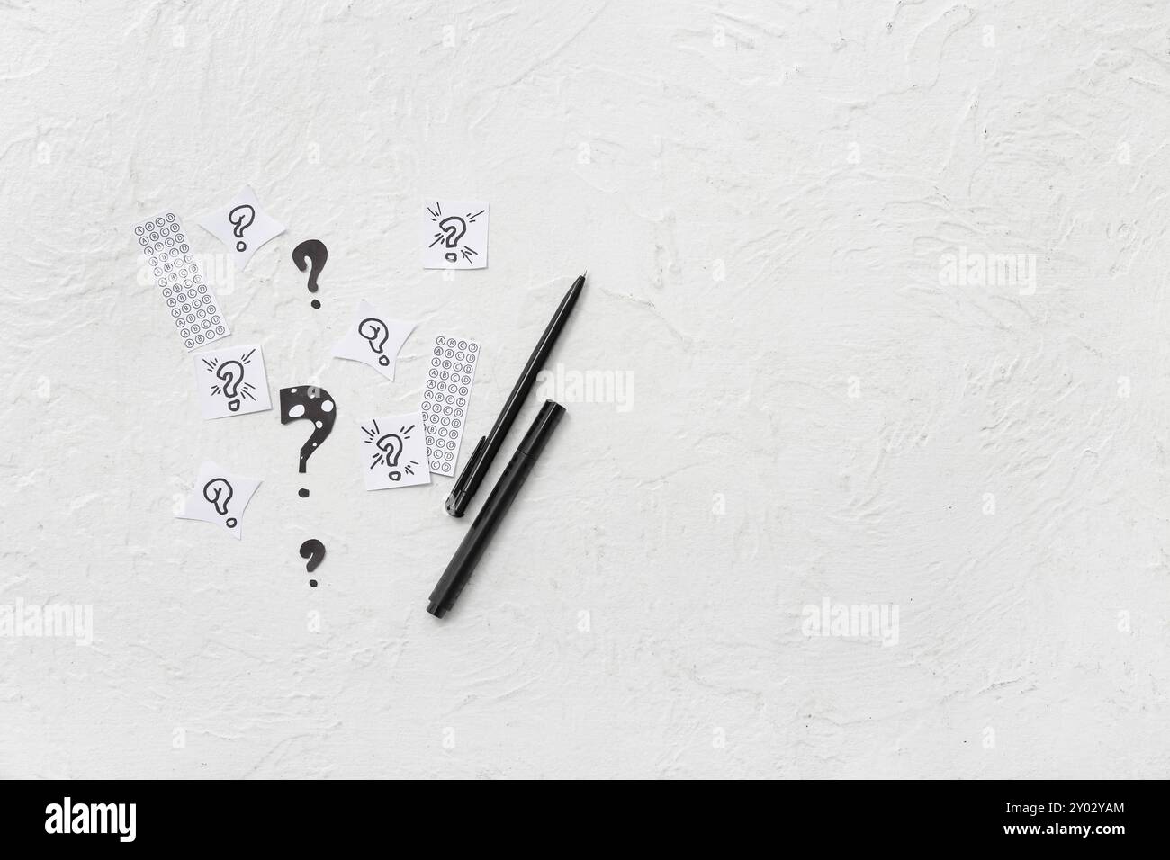 Quiz forms with question marks on grunge white background Stock Photo ...