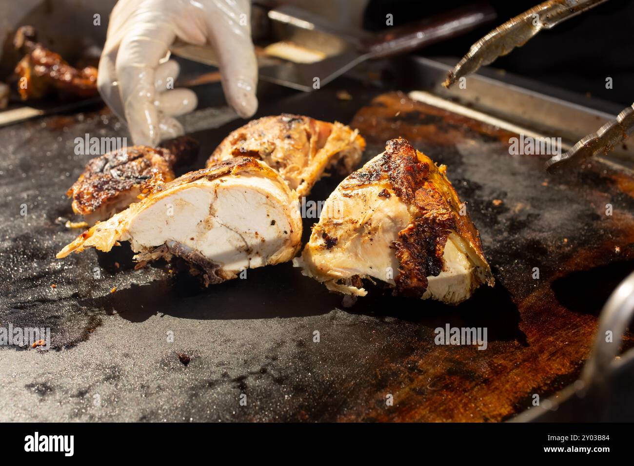 Pollo asado asado hi-res stock photography and images - Alamy
