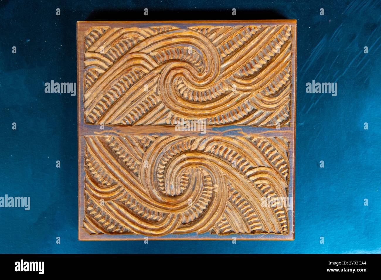 Traditional Maori Wood Carving on Display Stock Photo - Alamy