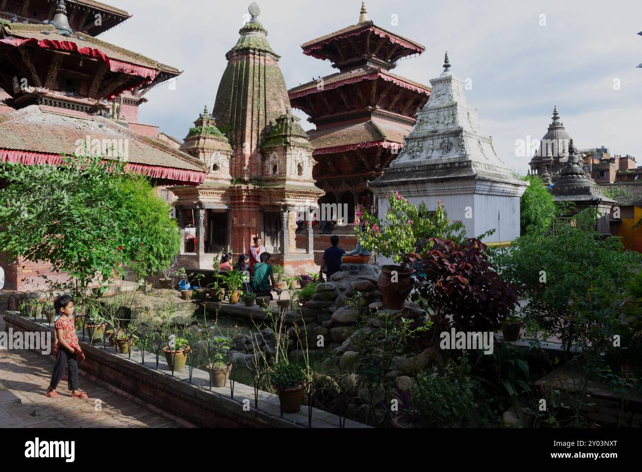 82) Temples typical of the old kingdoms around Kathmandu valley, Nepal ...