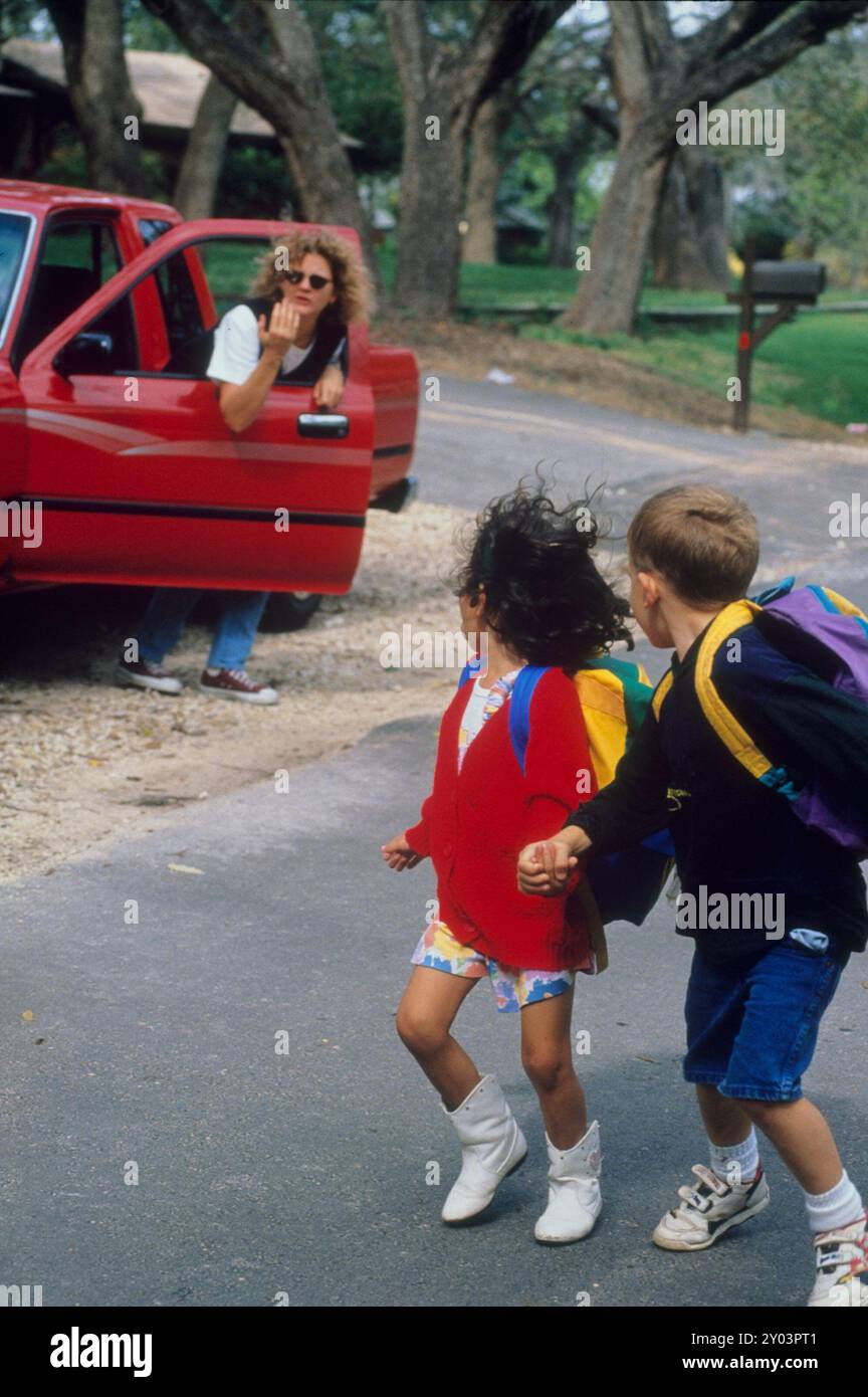 Unsafe situation kids hi-res stock photography and images - Alamy