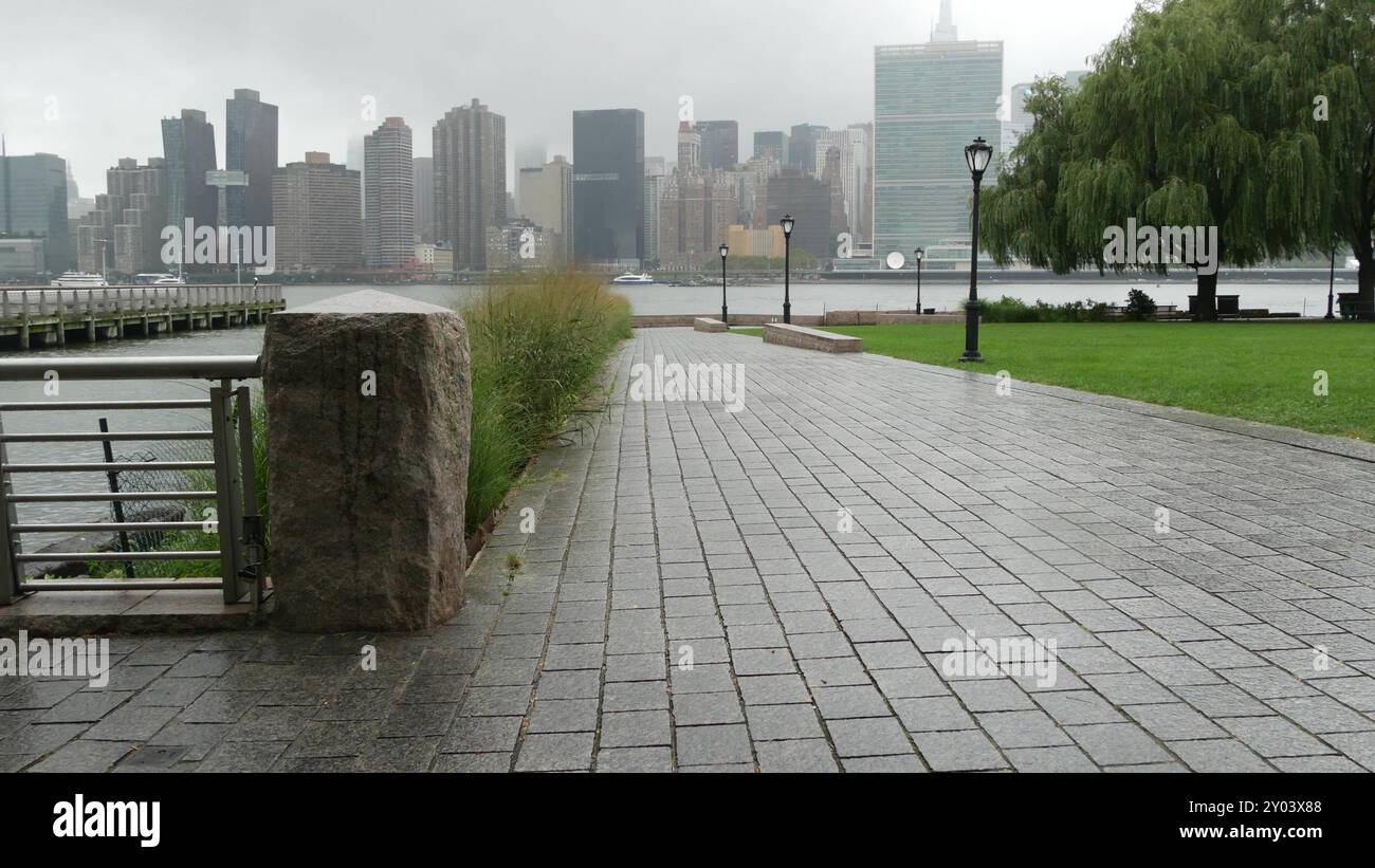 New York City waterfront skyline, Manhattan Midtown buildings ...