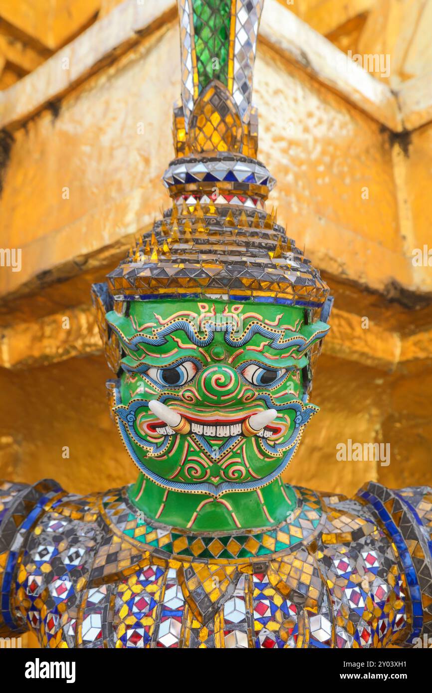 Green statue in the Grand Palace Bangkok - Thailand Stock Photo - Alamy