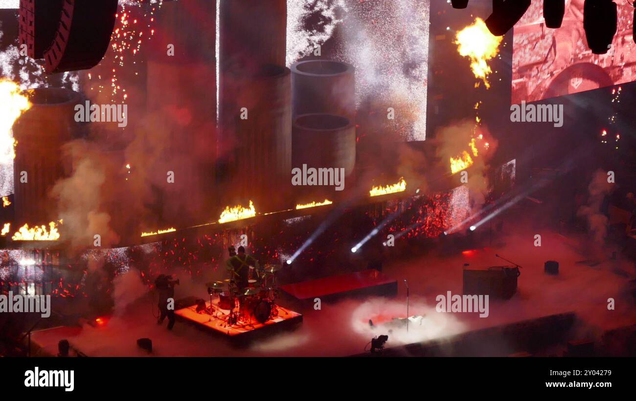 Inglewood, California, USA 27th August 2024 Josh Dunn and Tyler Joseph ...