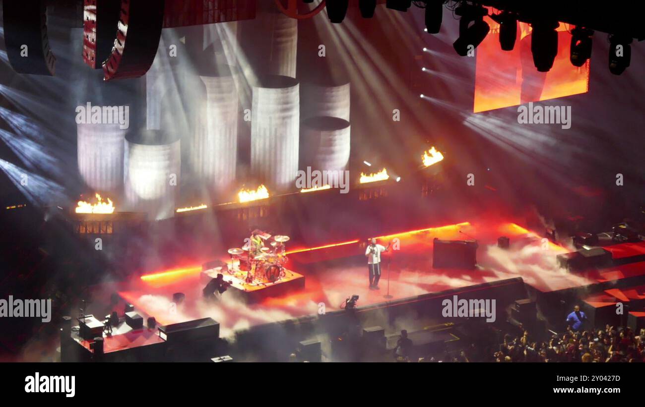 Inglewood, California, USA 27th August 2024 Josh Dunn and Tyler Joseph ...