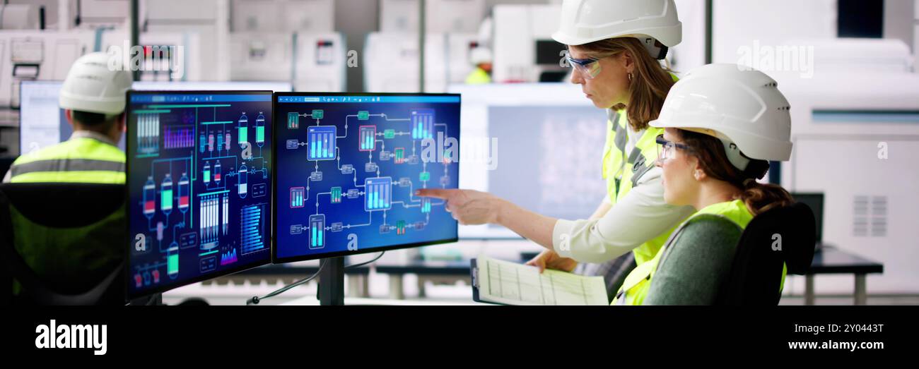Engineer Operators Using Scada System At Industrial Plant Stock Photo ...