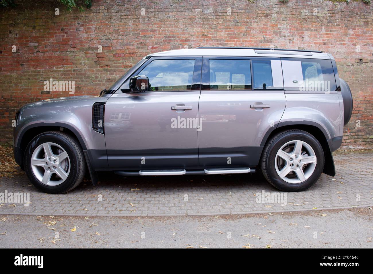 Big car hi-res stock photography and images - Alamy