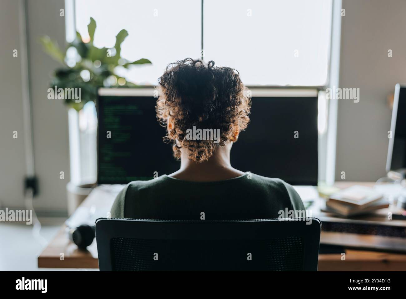 Programmer code woman focus hi-res stock photography and images - Alamy