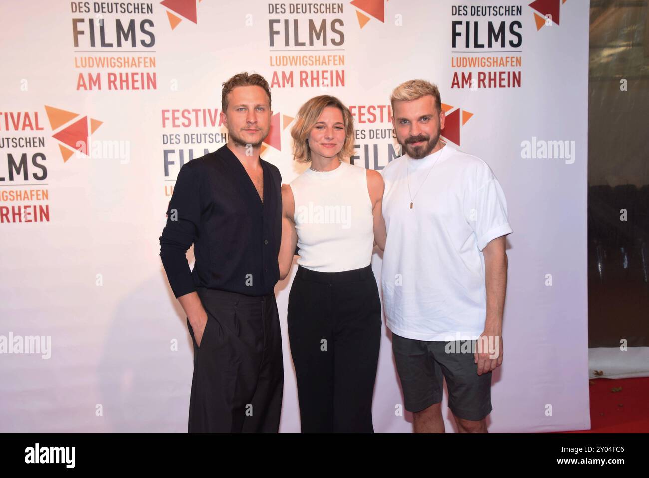 Max Hubacher Schauspieler Svenja Jung Schauspielerin Edin Hasanovic ...