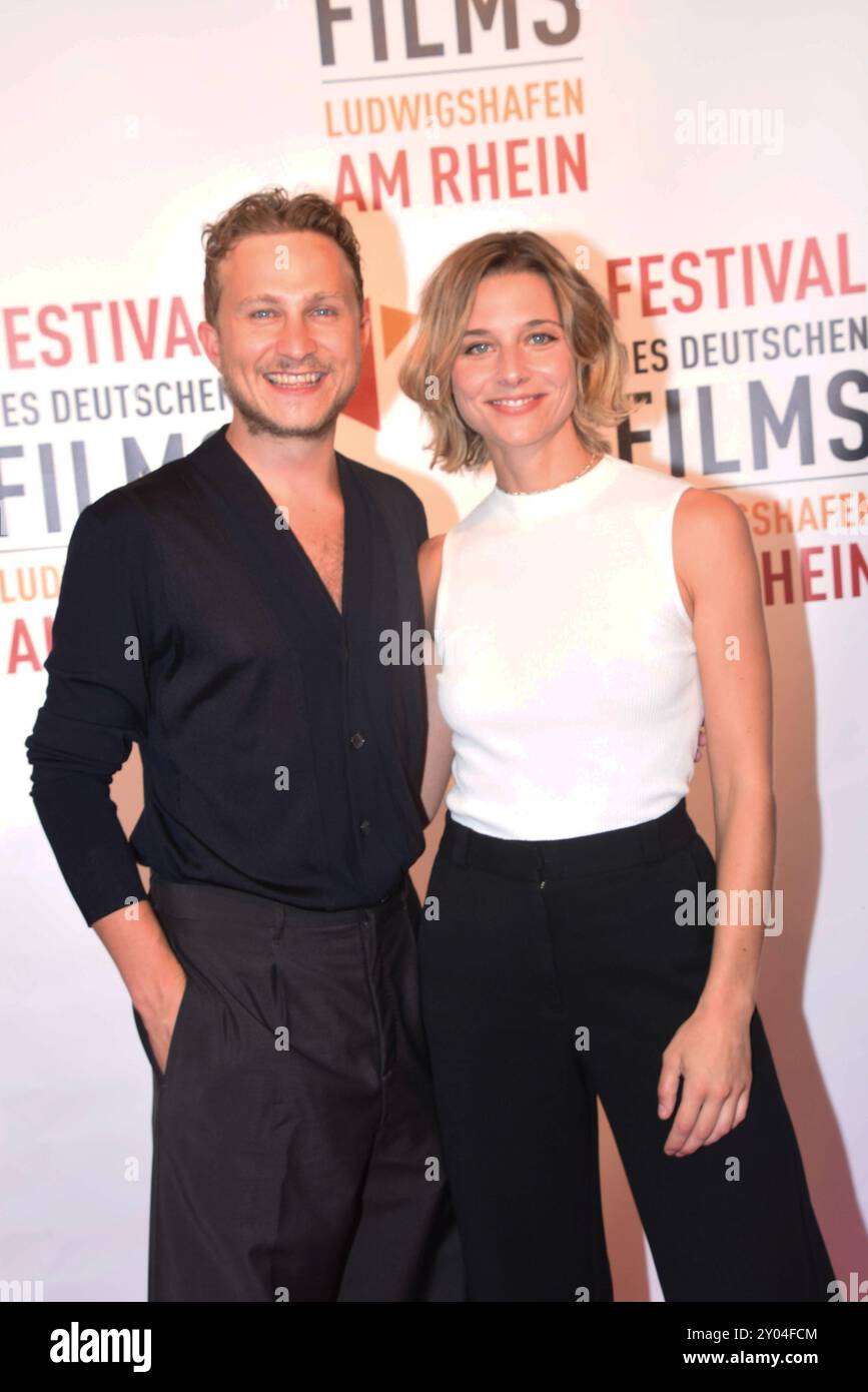 Max Hubacher Schauspieler Svenja Jung Schauspielerin Ludwigshafen Rhein ...