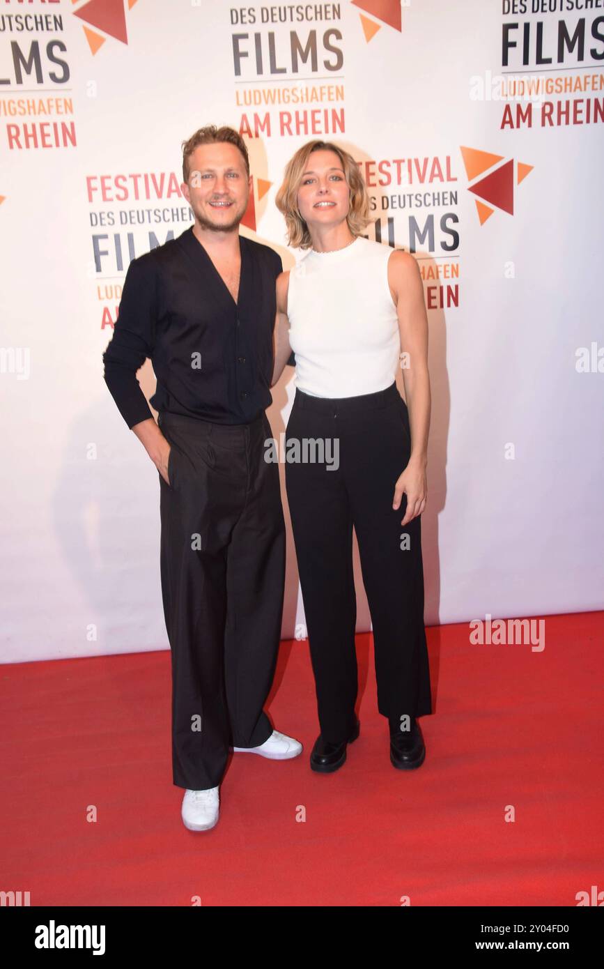 Max Hubacher Schauspieler Svenja Jung Schauspielerin Ludwigshafen Rhein ...