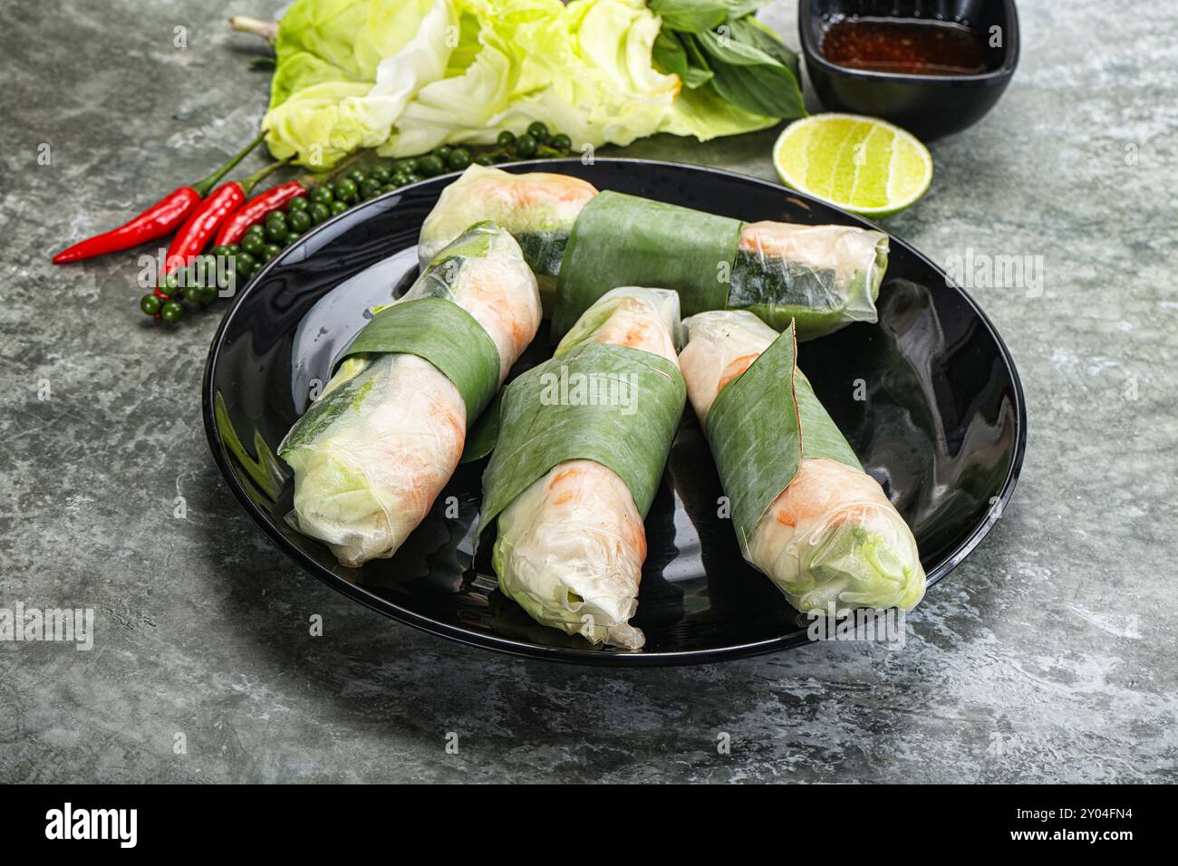 Vietnamese Spring Roll with shrimps and vegetables in rice paper Stock ...