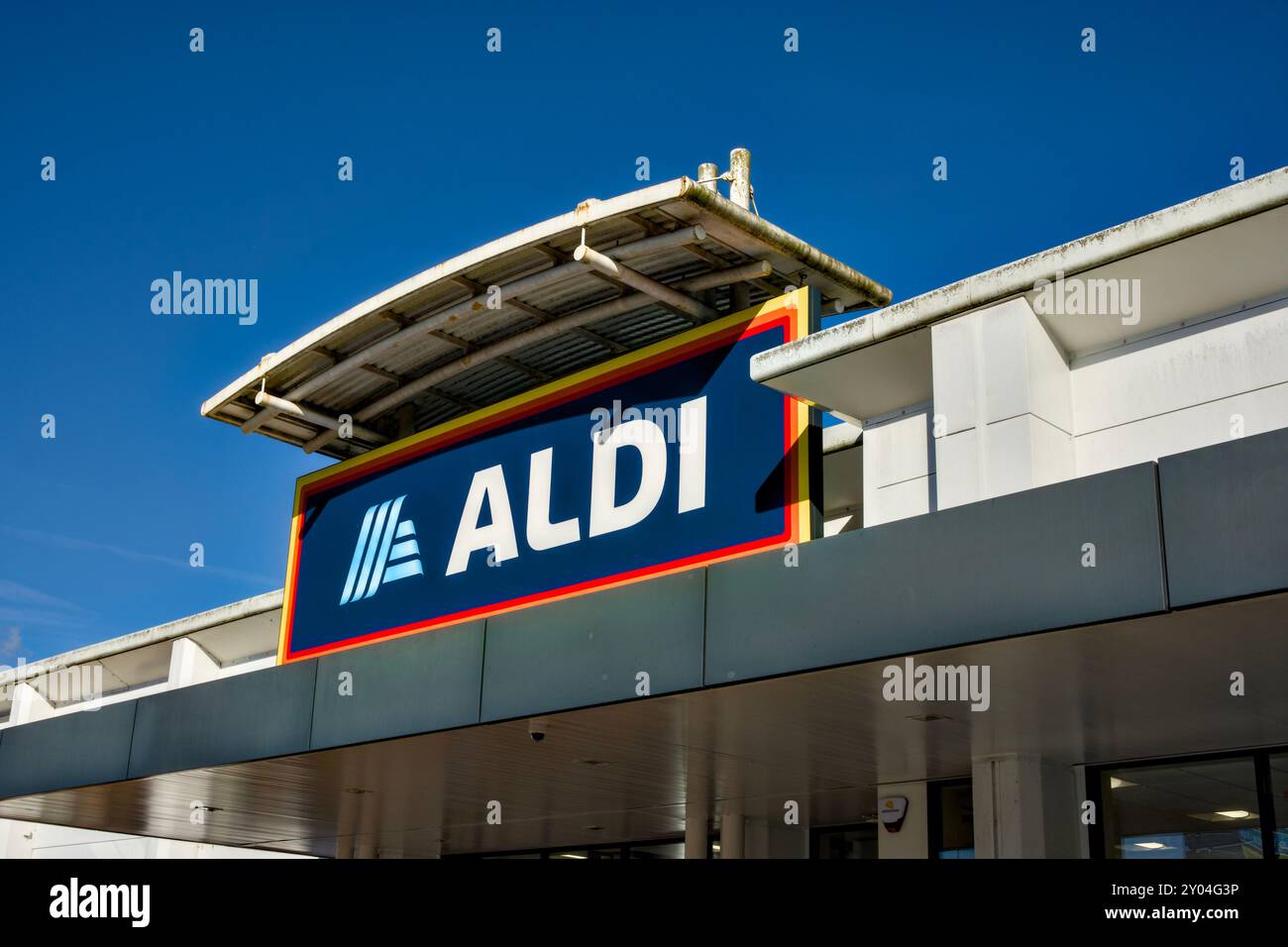 Aldi Supermarket, Century Park, Watford, Hertfordshire, England, U.K ...