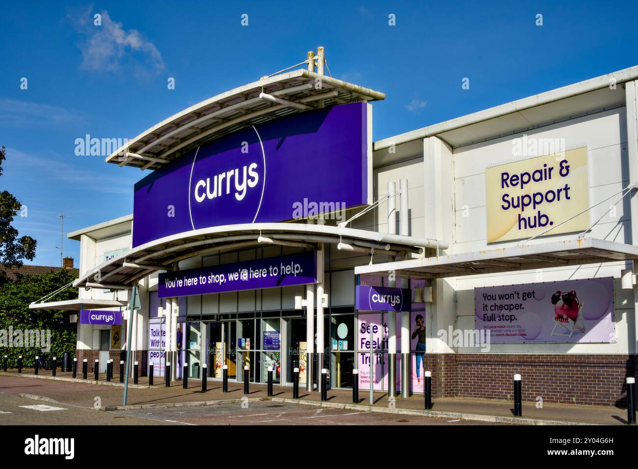 Curry’s Store, Century Park, Watford, Hertfordshire, England, U.K Stock ...