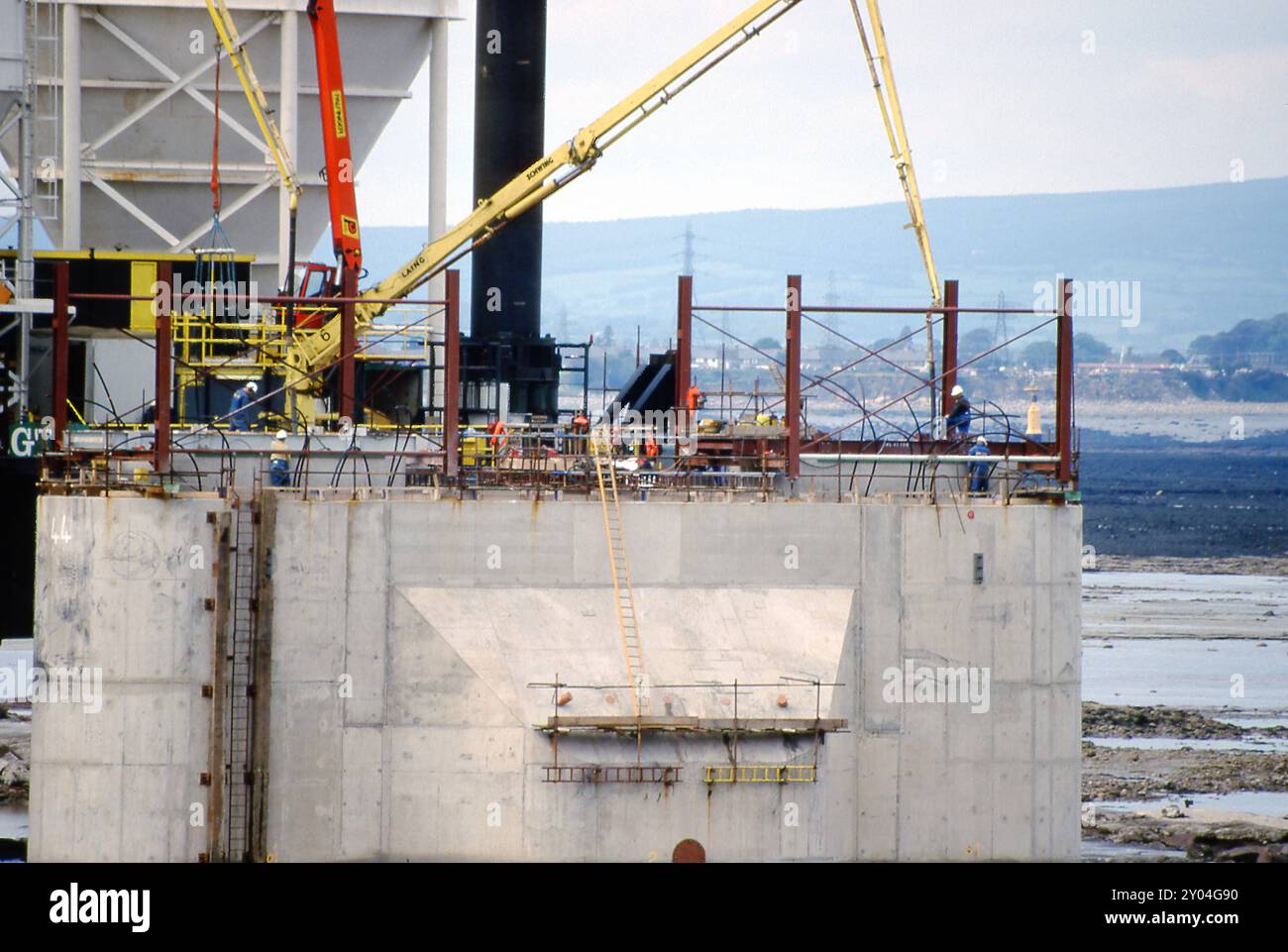 Concrete caisson structure hi-res stock photography and images - Alamy