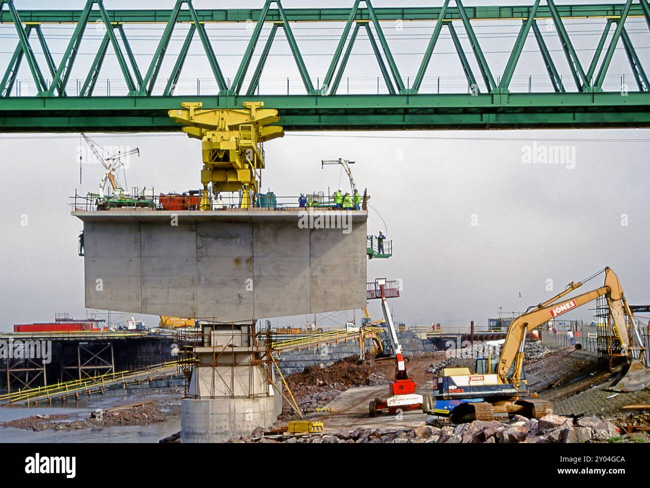 Gantry sections hi-res stock photography and images - Alamy