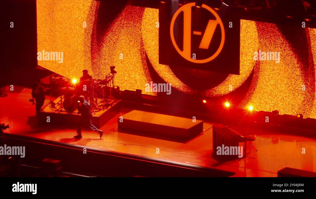 Inglewood, California, USA 28th August 2024 Josh Dunn and Tyler Joseph ...