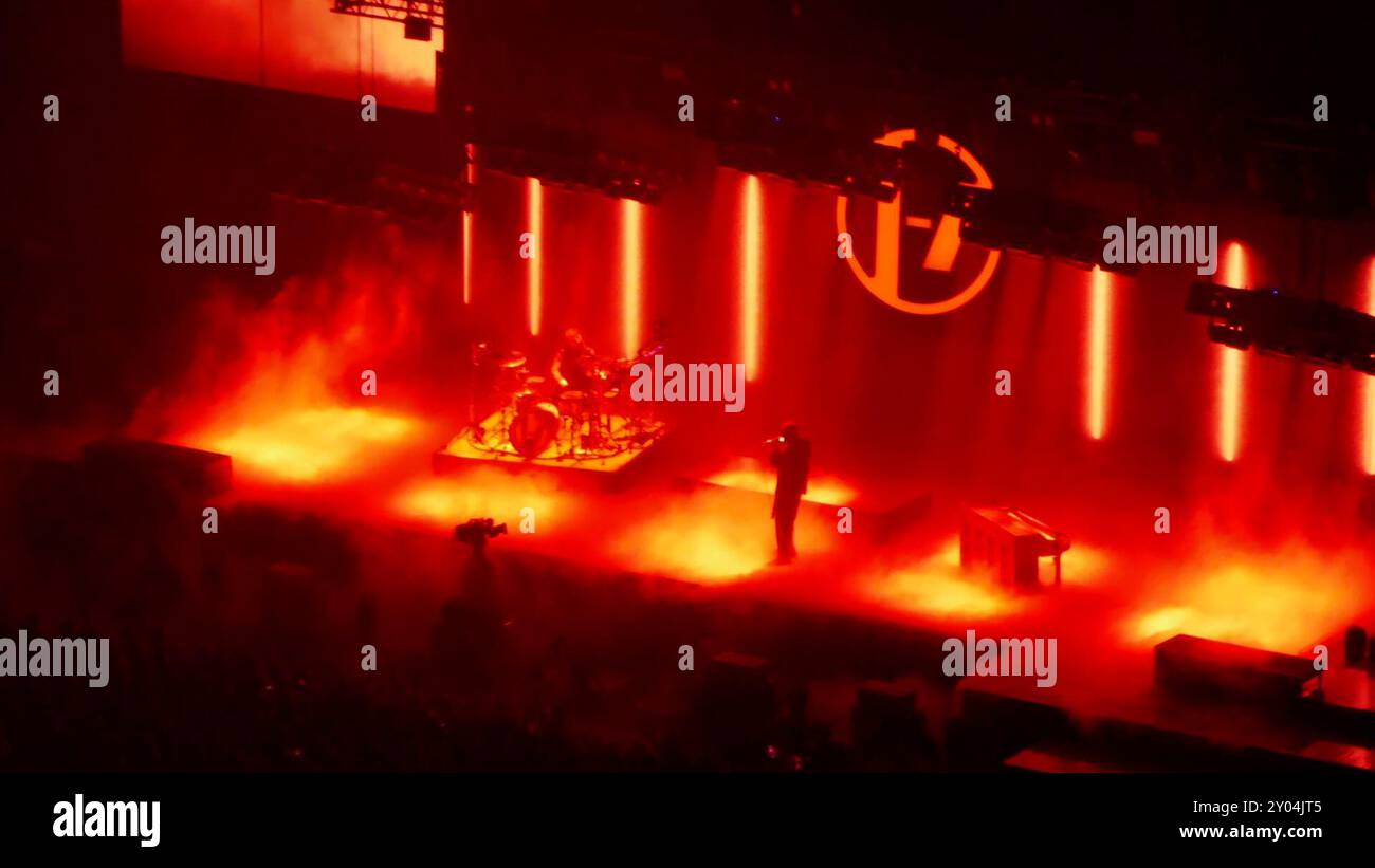 Inglewood, California, USA 28th August 2024 Josh Dunn and Tyler Joseph ...