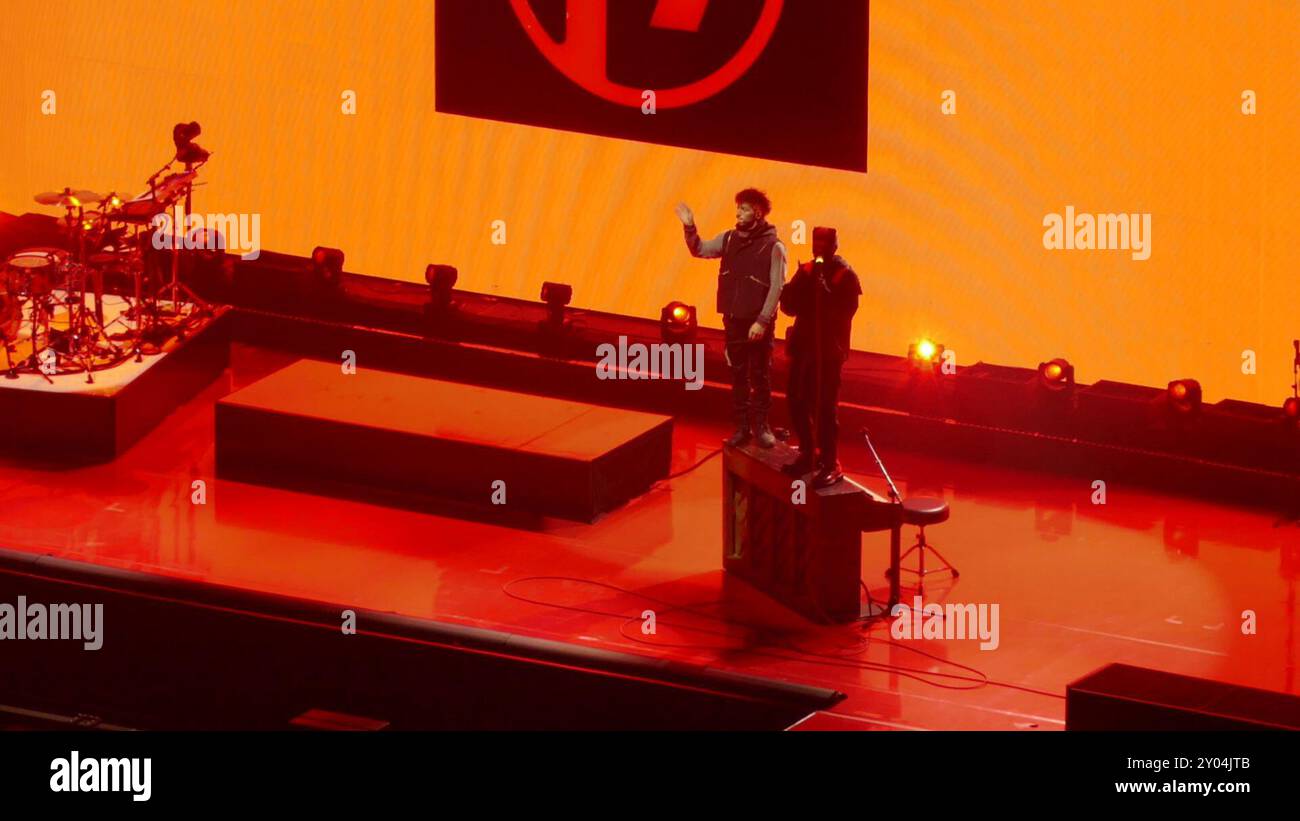 Inglewood, California, USA 28th August 2024 Josh Dunn and Tyler Joseph ...