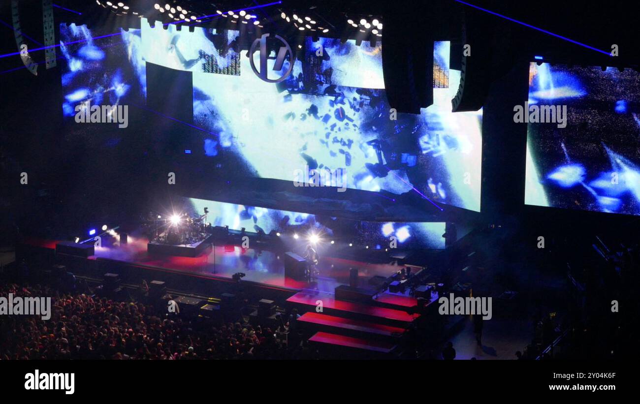 Inglewood, California, USA 28th August 2024 Josh Dunn and Tyler Joseph ...