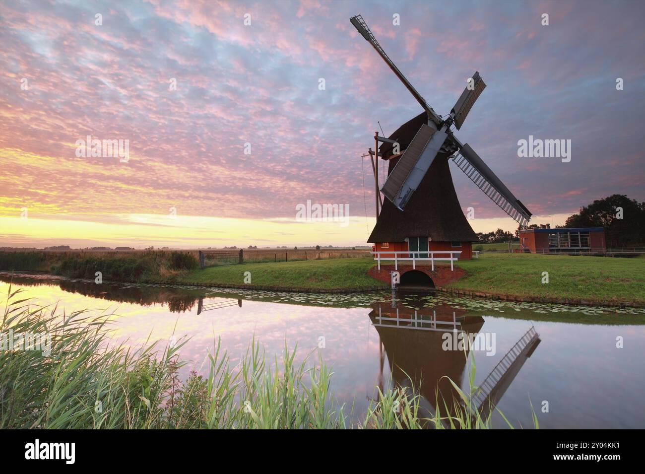 First morning sun windmills hi-res stock photography and images - Alamy