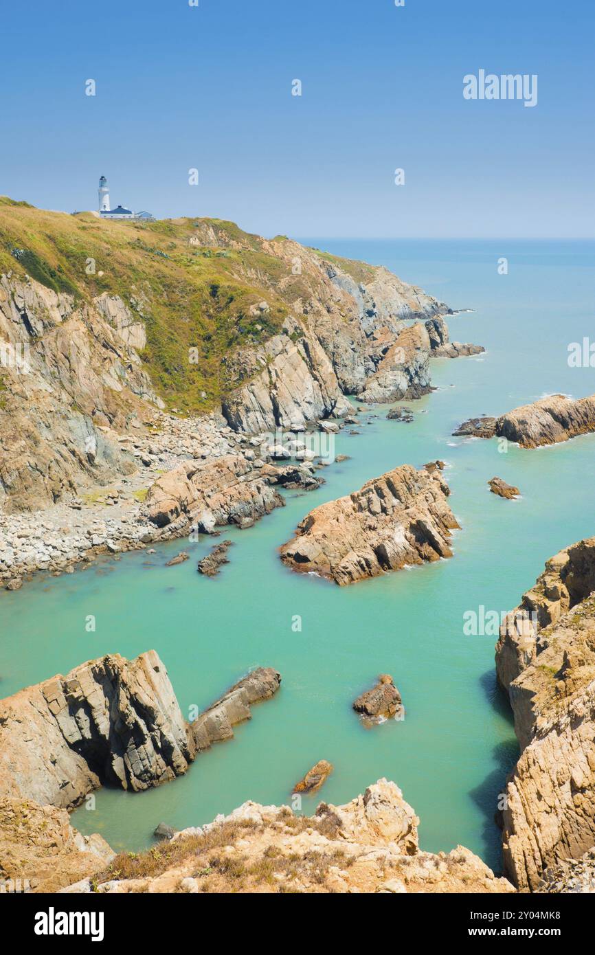Vertical shot beautiful cliffside hi-res stock photography and images ...
