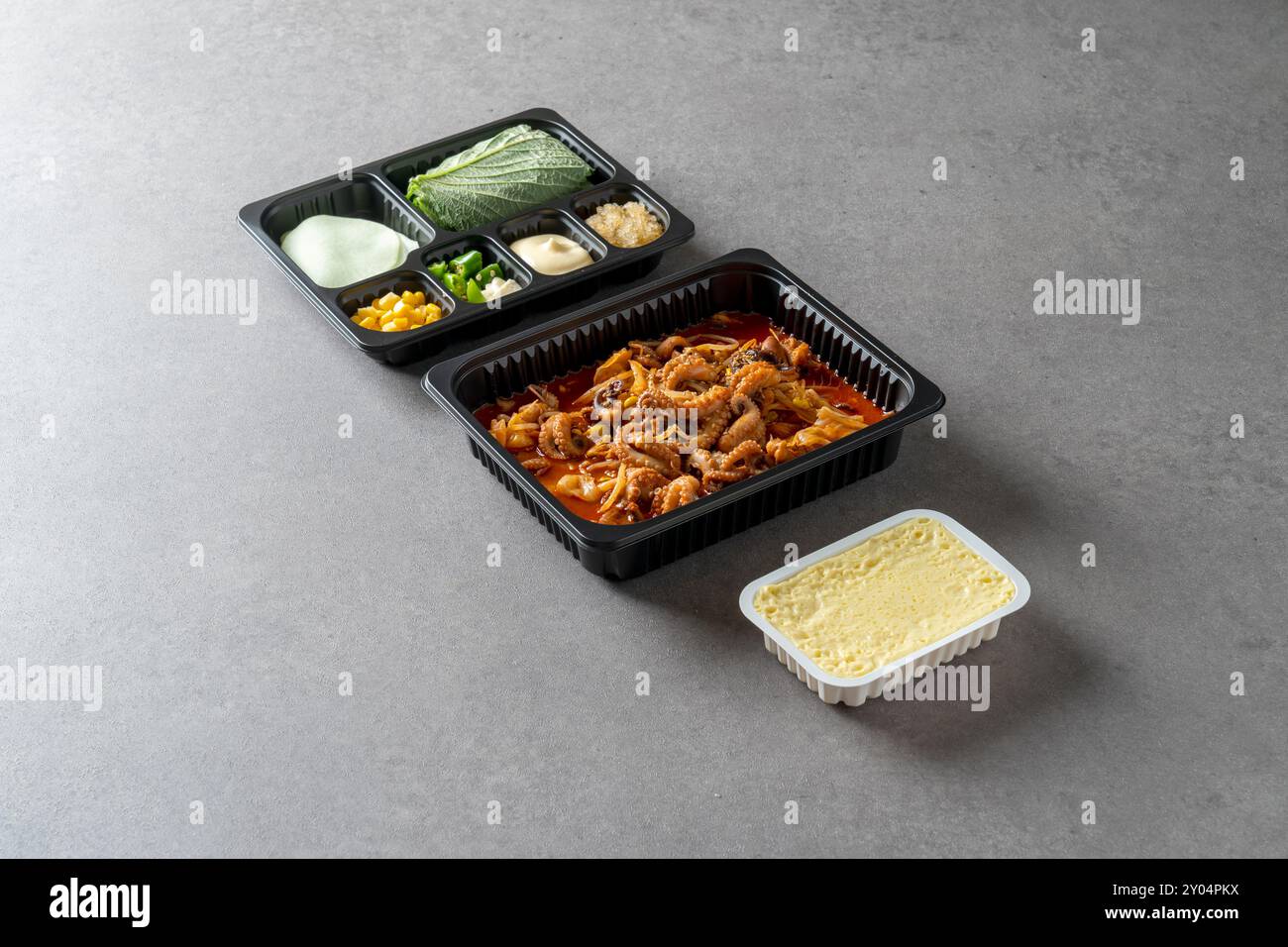 Dumplings, webfoot octopus, king shrimp, fried food, flying fish roe ...