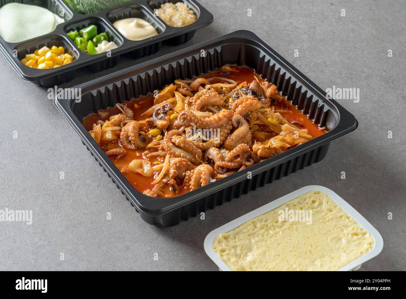 Dumplings, webfoot octopus, king shrimp, fried food, flying fish roe ...