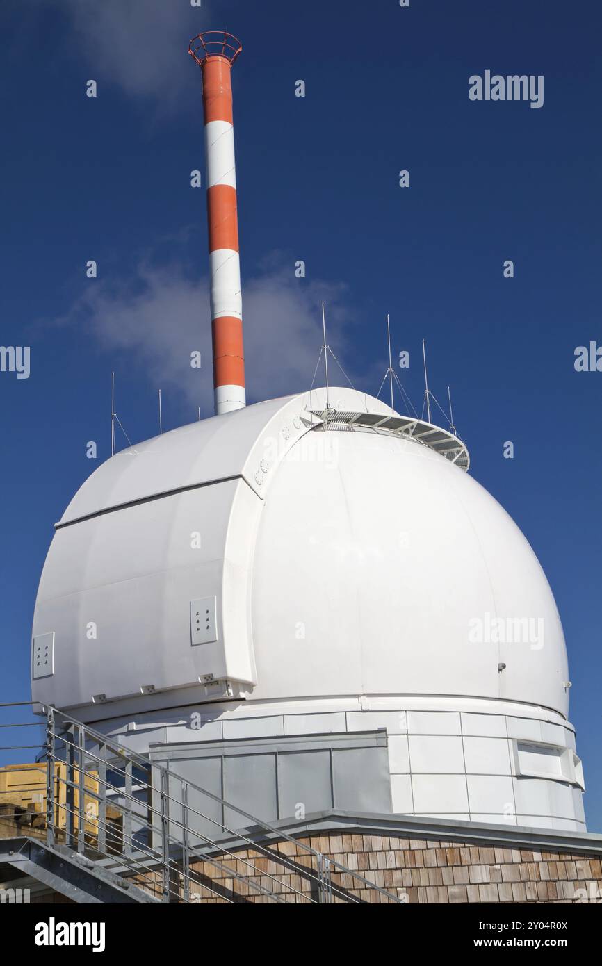 Observatory on a mountain hi-res stock photography and images - Alamy
