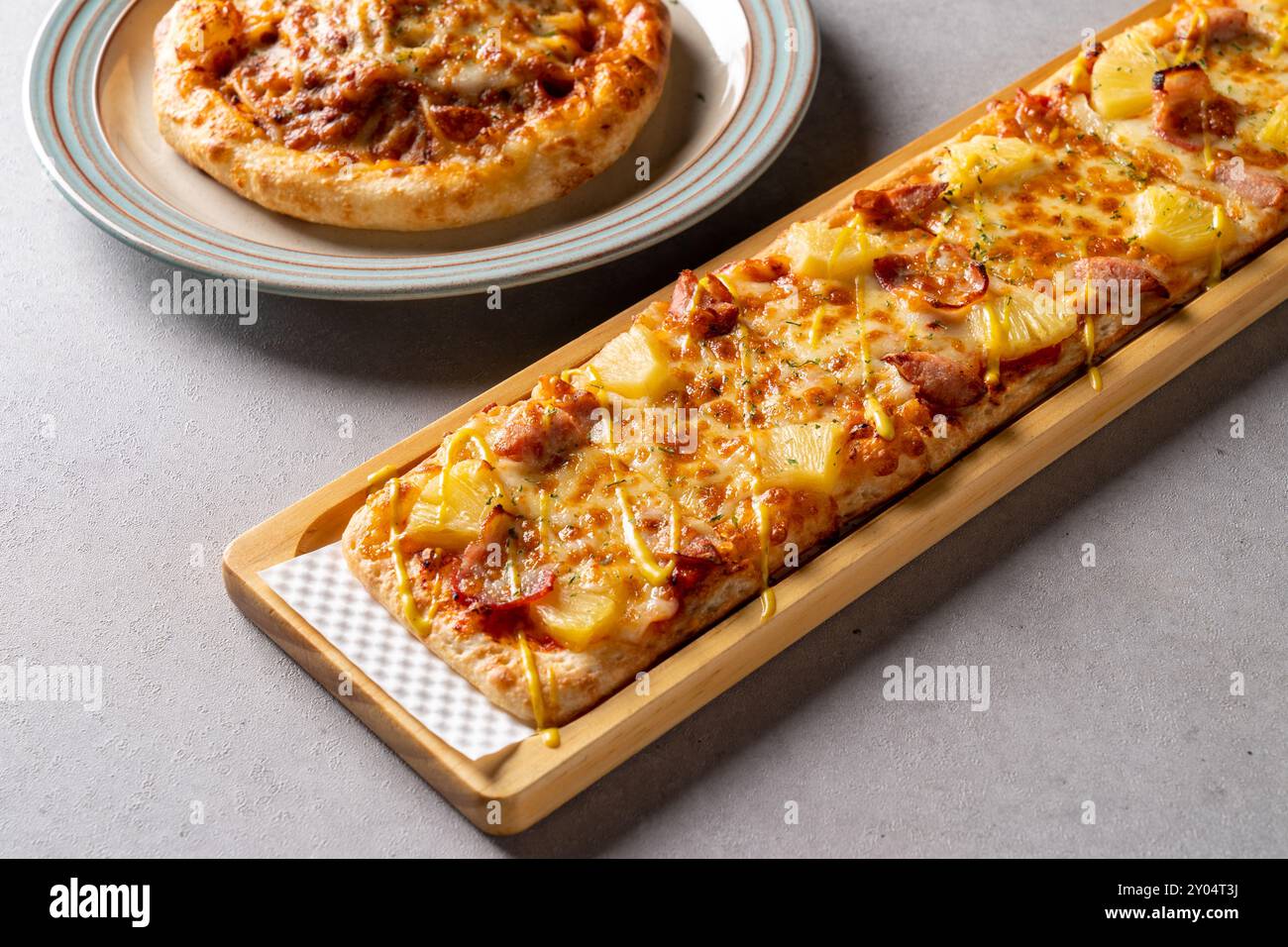 Pizza, chicken, chicken legs, fried, pepperoni, buffalo, stick, pasta ...