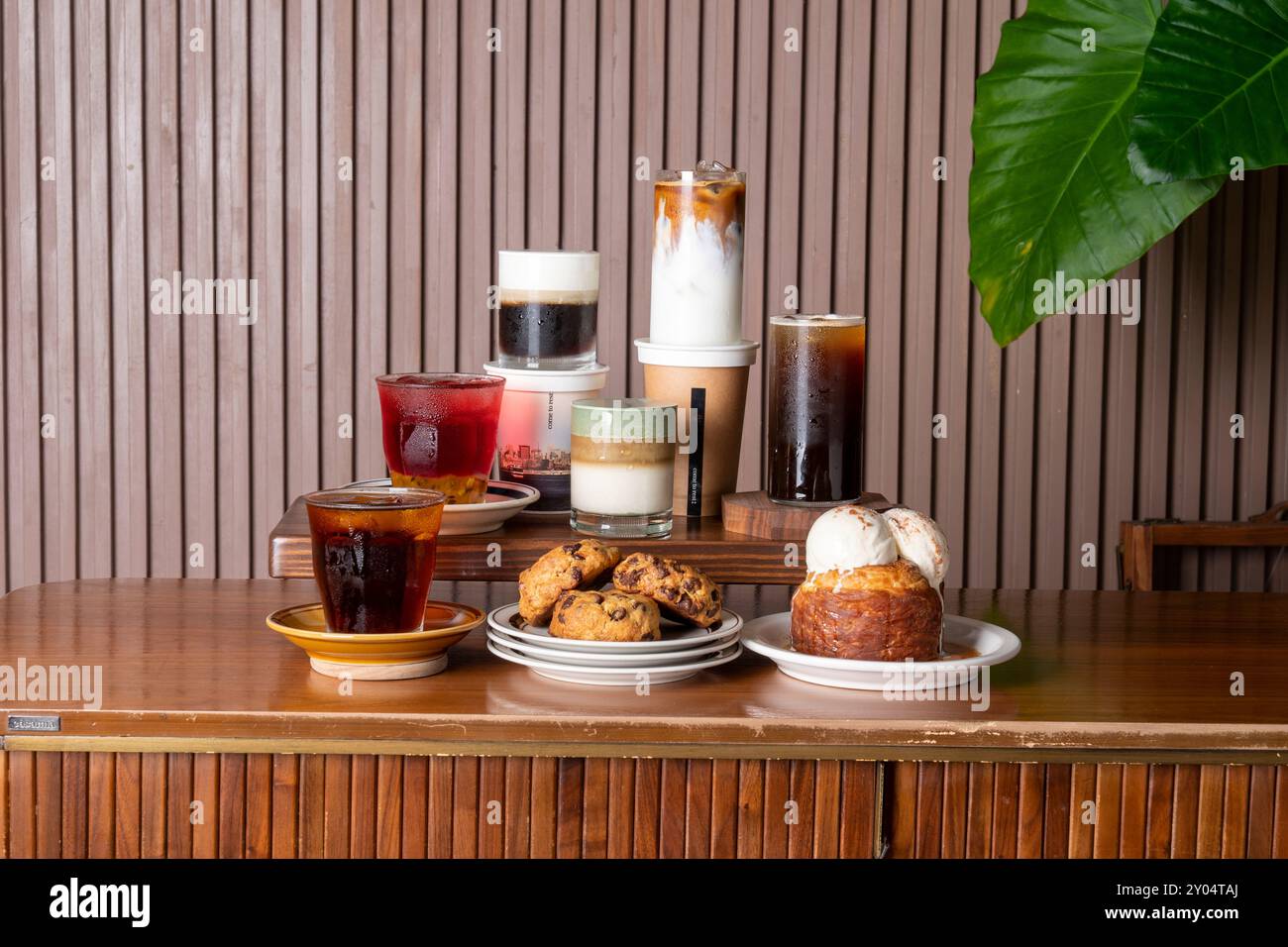 Cafe, cold brew, americano, coffee, ice, mugwort, latte, Einspanner ...