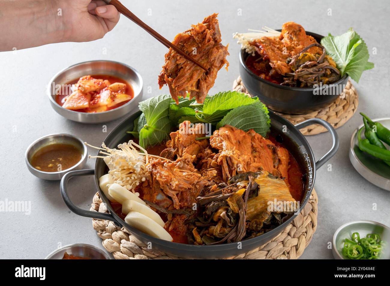 Korean food, gamjatang, bone hangover soup, earthen pot, pork backbone ...