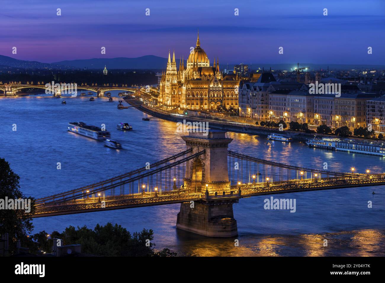 Budapest city at blue hour with illuminated Chain Bridge and Hungarian ...