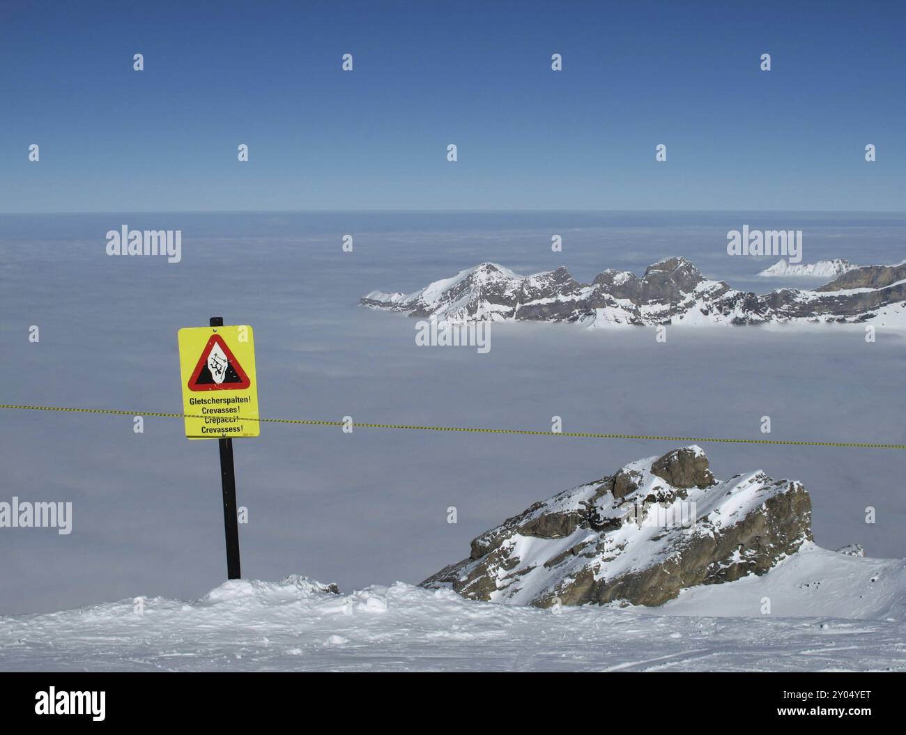 Crevasse warning sign hi-res stock photography and images - Alamy