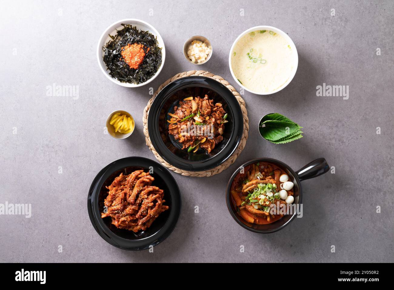 Korean food, chicken feet, stir-fry, direct fire, pork, rice balls ...