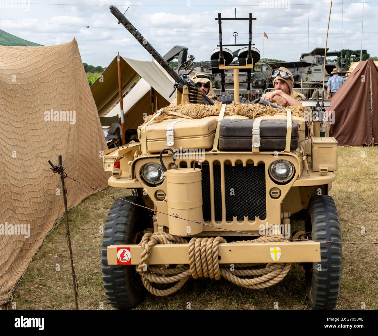 Army jeep in desert hi-res stock photography and images - Alamy