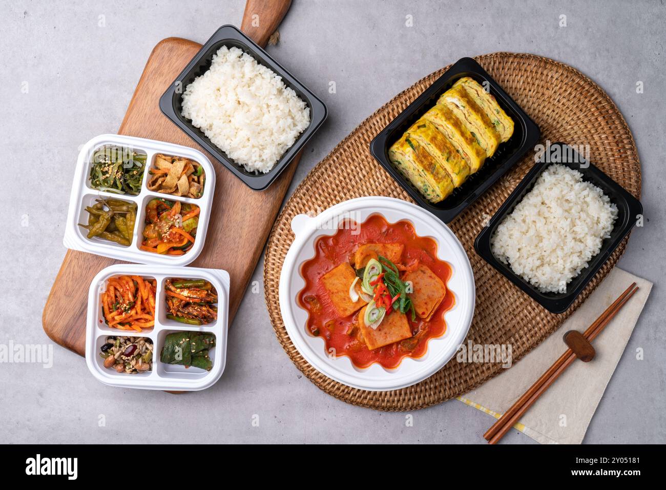 Korean food, spam, pork, spicy, red pepper paste, stew, squid, stir-fry ...