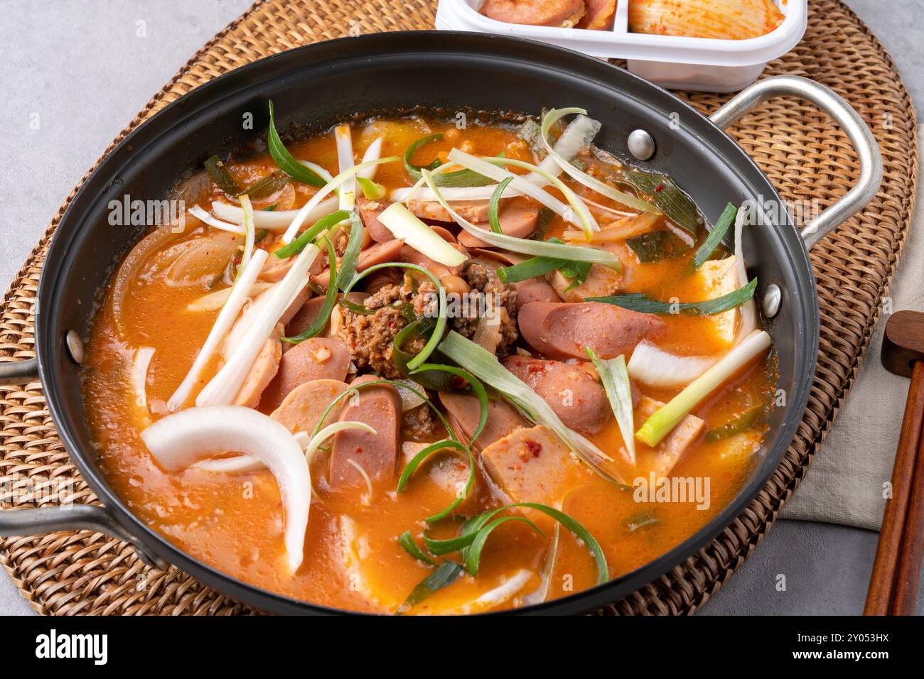 Korean food, pork back ribs, steamed pork back ribs, spicy, stir-fried ...