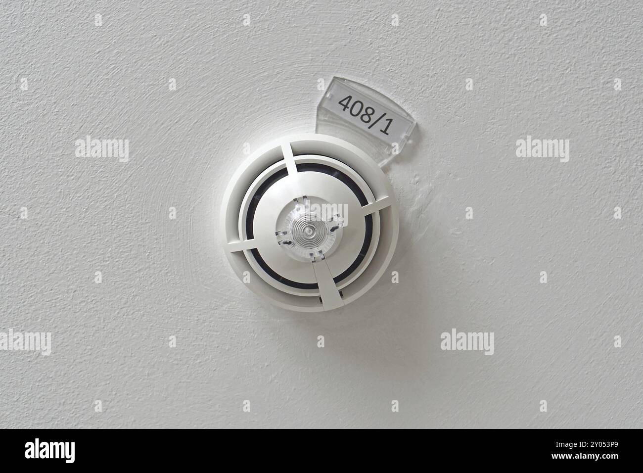 Smoke and fire detector at ceiling Stock Photo - Alamy