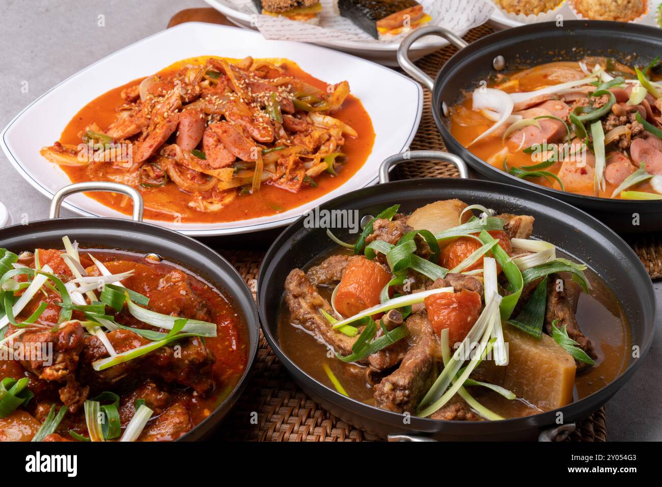 Korean food, pork back ribs, steamed pork back ribs, spicy, stir-fried ...