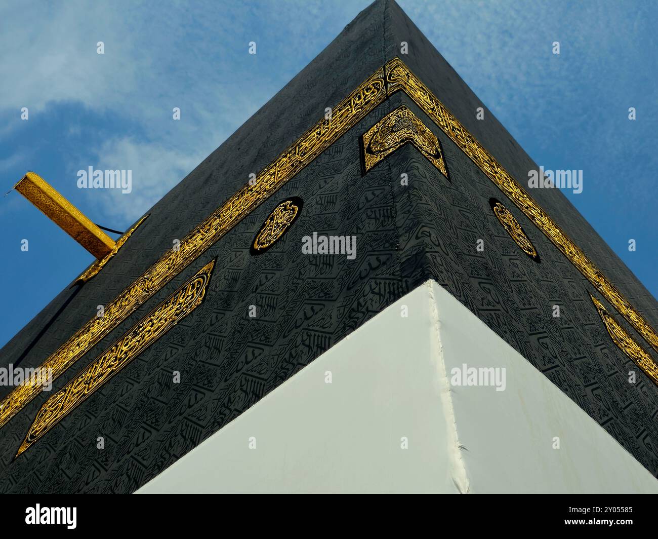 Kabaa in Ihram clothing, The Kaaba a stone building at the center of ...