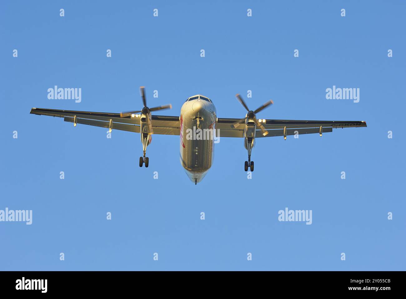 Canadian propeller planes hi-res stock photography and images - Alamy