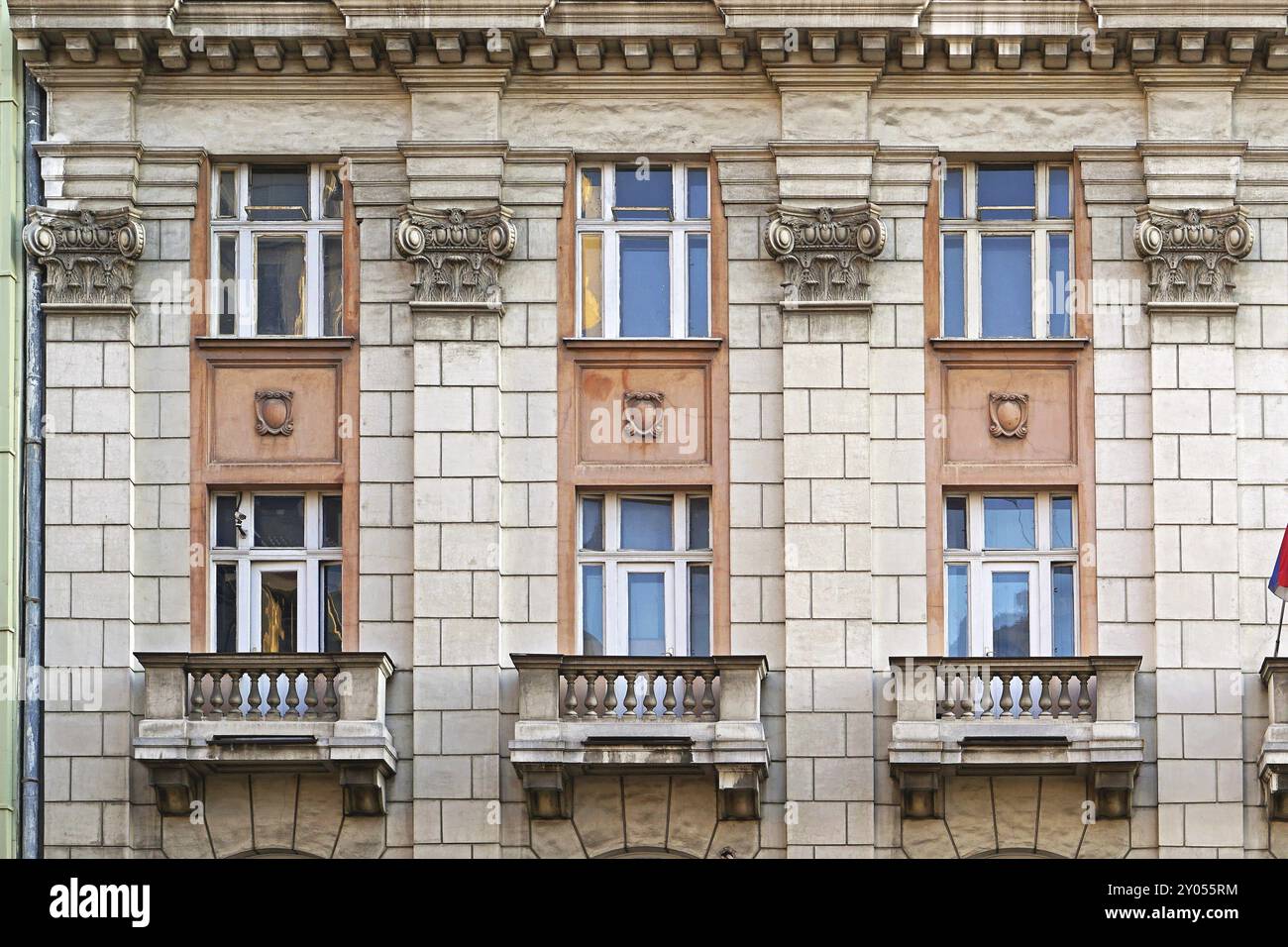 Classic style building hi-res stock photography and images - Alamy