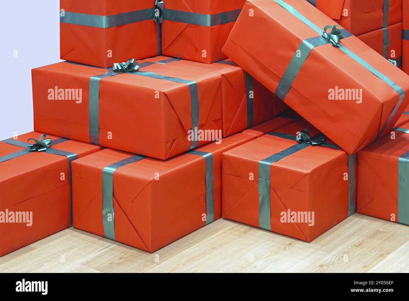 Wrapped gifts piled up hi-res stock photography and images - Alamy