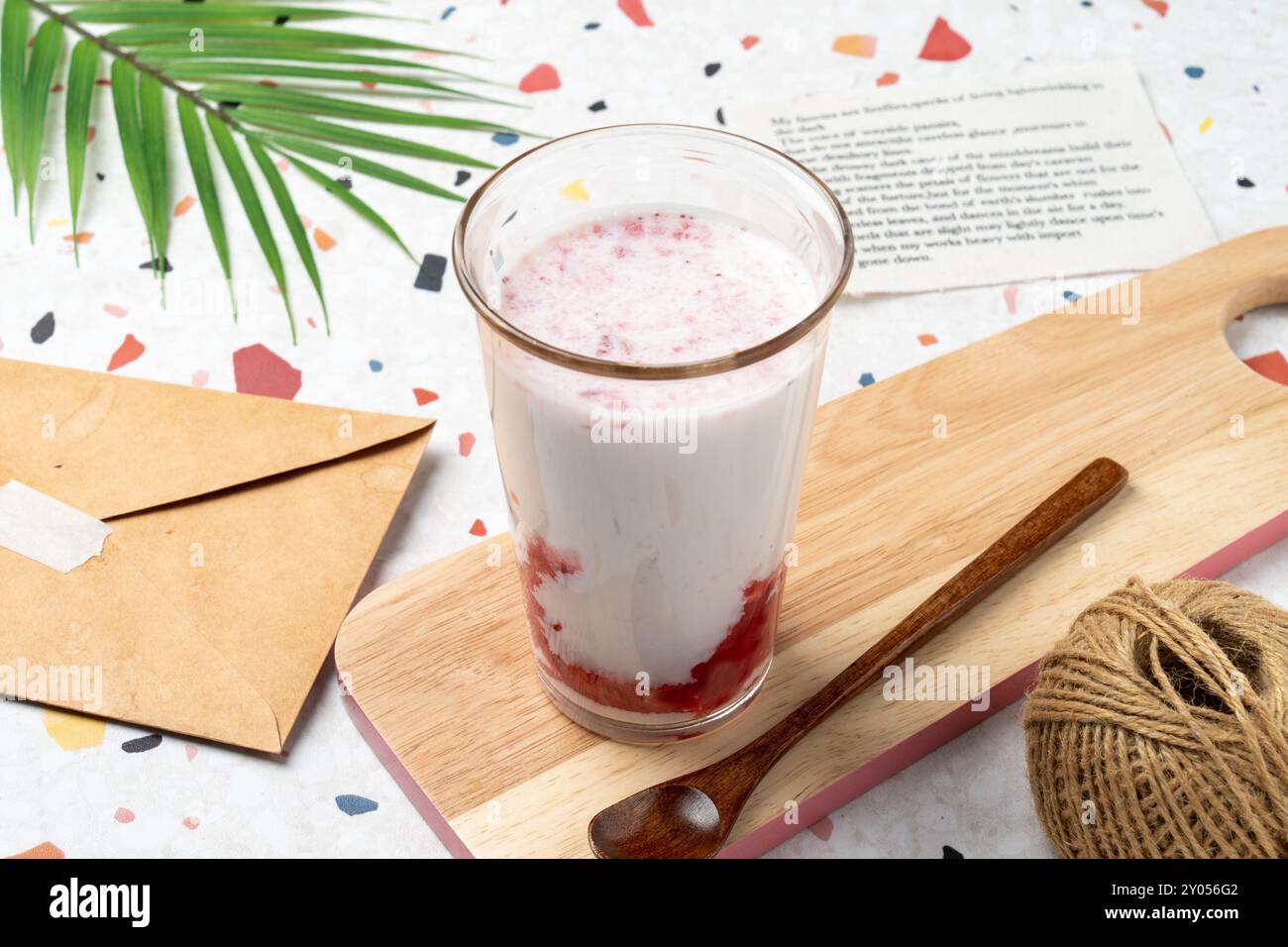 Cafe, strawberry, latte, fruit, acido, cream, vanilla, mocha, croiffle ...