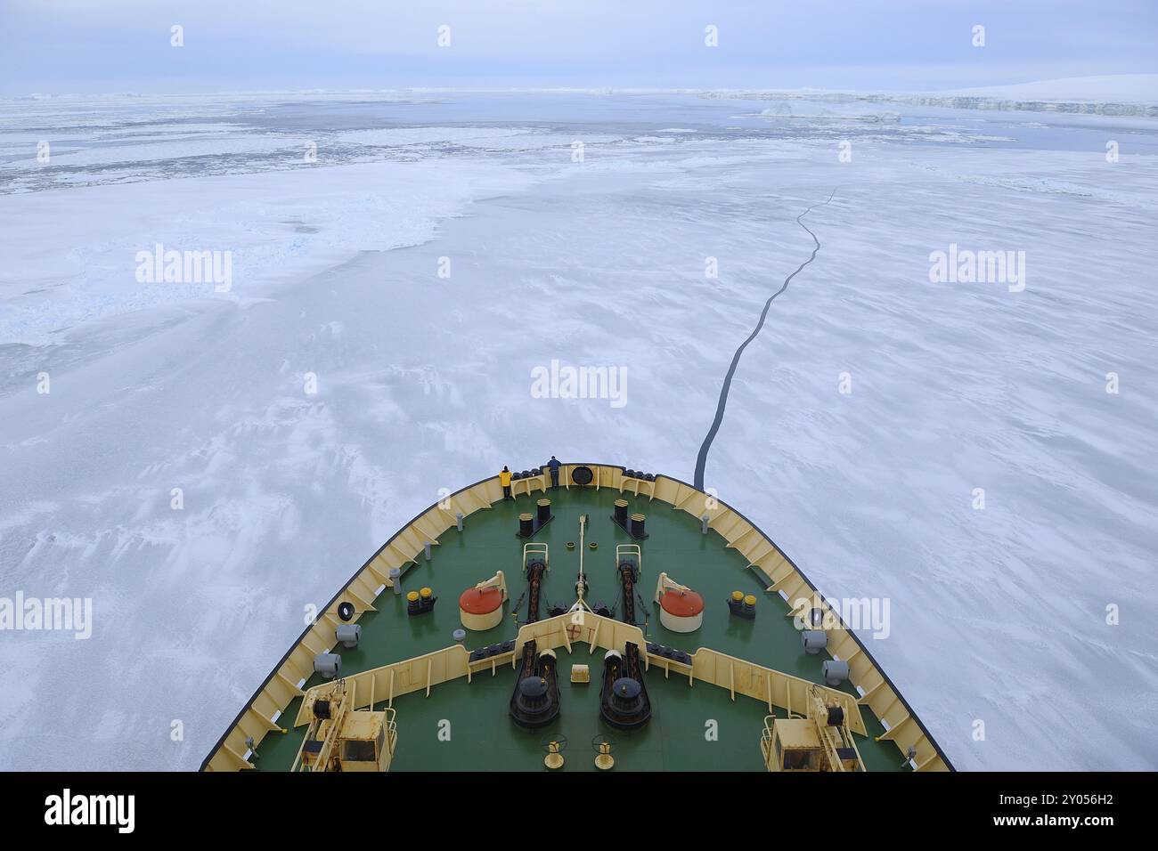 Boats way through ice hi-res stock photography and images - Alamy