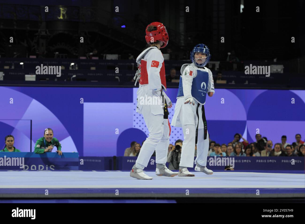 Meryem Betul Cavdar (TUR, Red) and Jessica Garcia Quijano (MEX, Blue ...