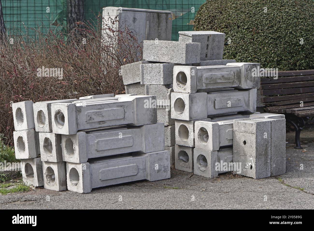 Stack of concrete pillars columns construction material Stock Photo - Alamy