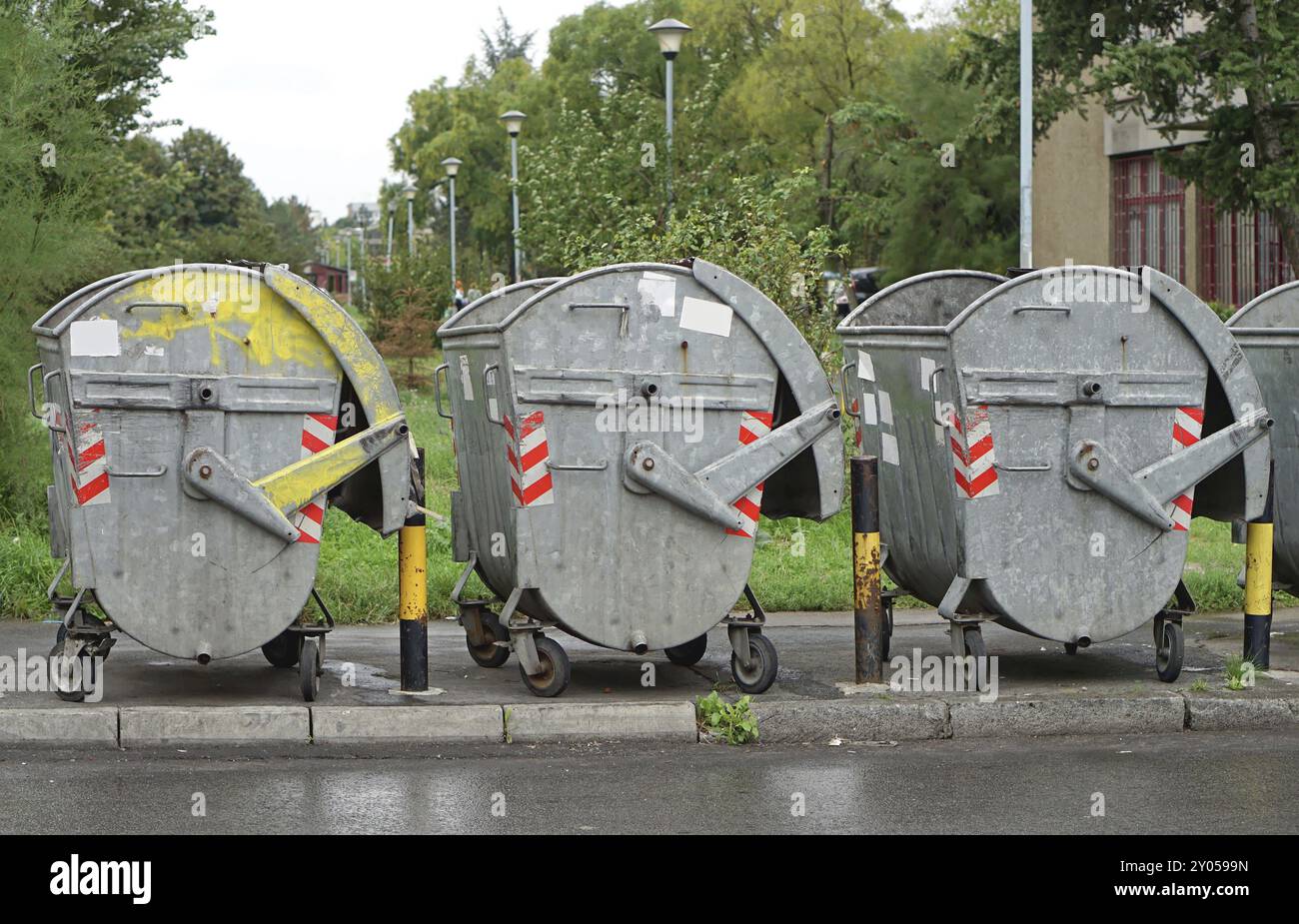 Big containers hi-res stock photography and images - Alamy